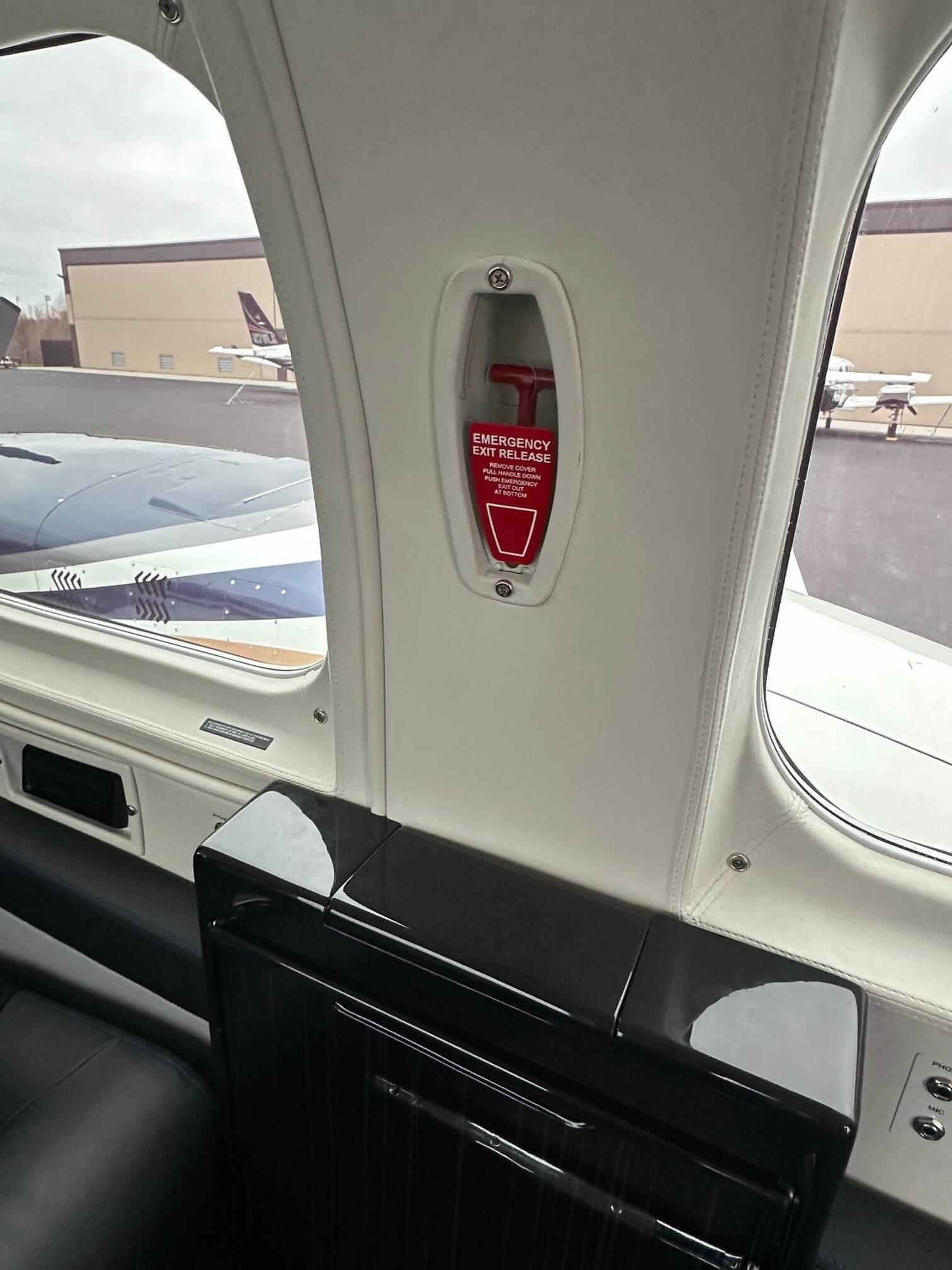 Lock & Key Navajo | Photo Gallery | Mike Jones Aircraft | Murfreesboro, TN