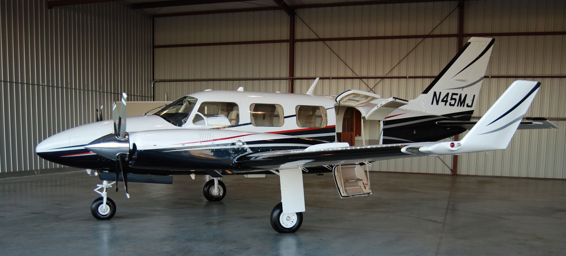 Mike Jones Aircraft | Murfreesboro, TN | Specializing in Piper Navajo Sales
